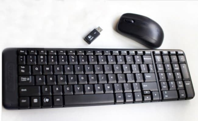 Logitech MK320 Wireless Desktop Keyboard and Mouse Combo | Tech Import ...